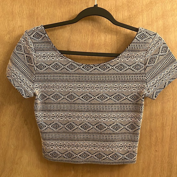H&M | Tops | Hm Divided Light Pink And Black Tribal Aztec Print Crop ...